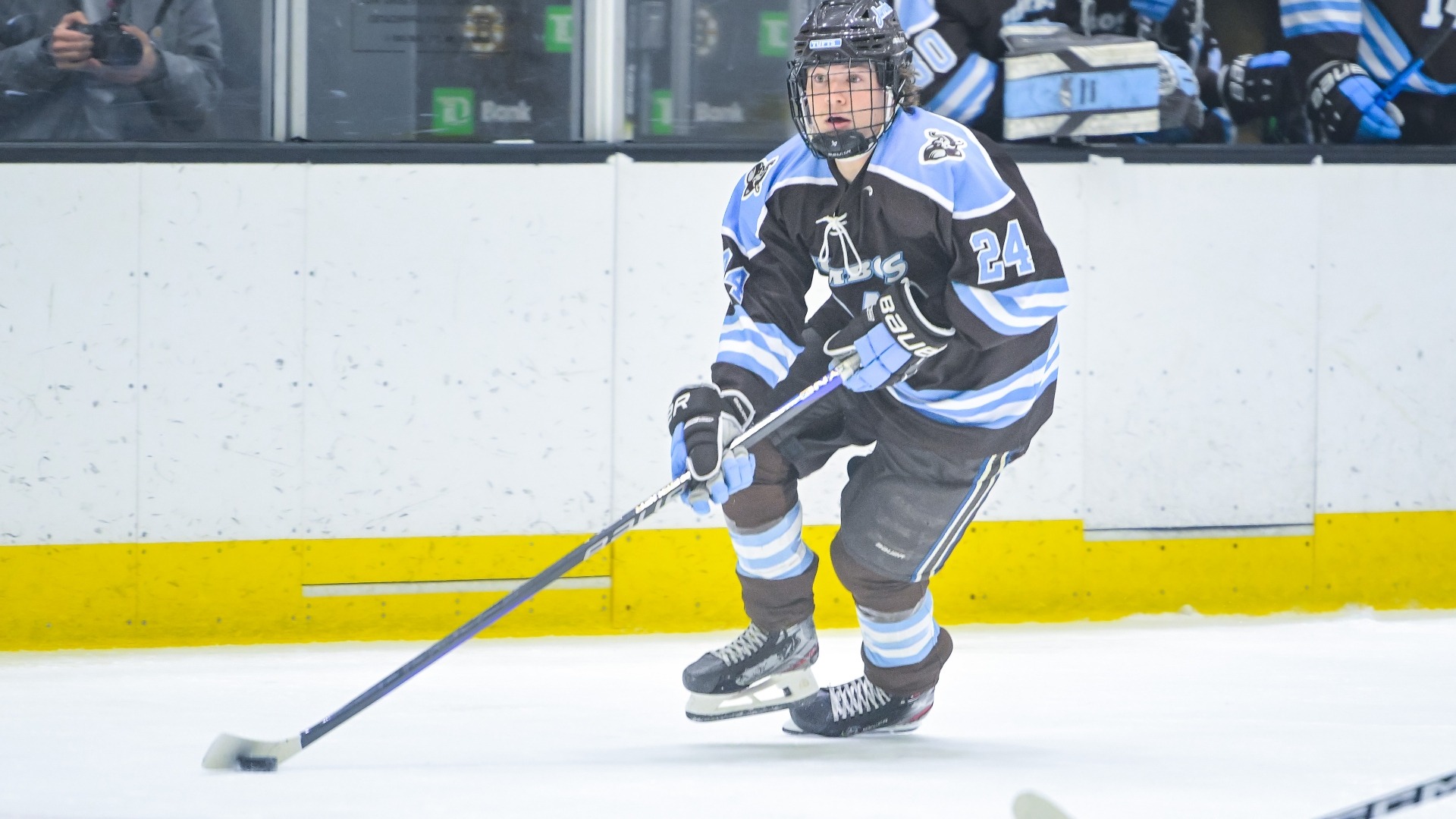 Jumbos Return to NESCAC Play With 2-1 Victory at Amherst - Tufts University