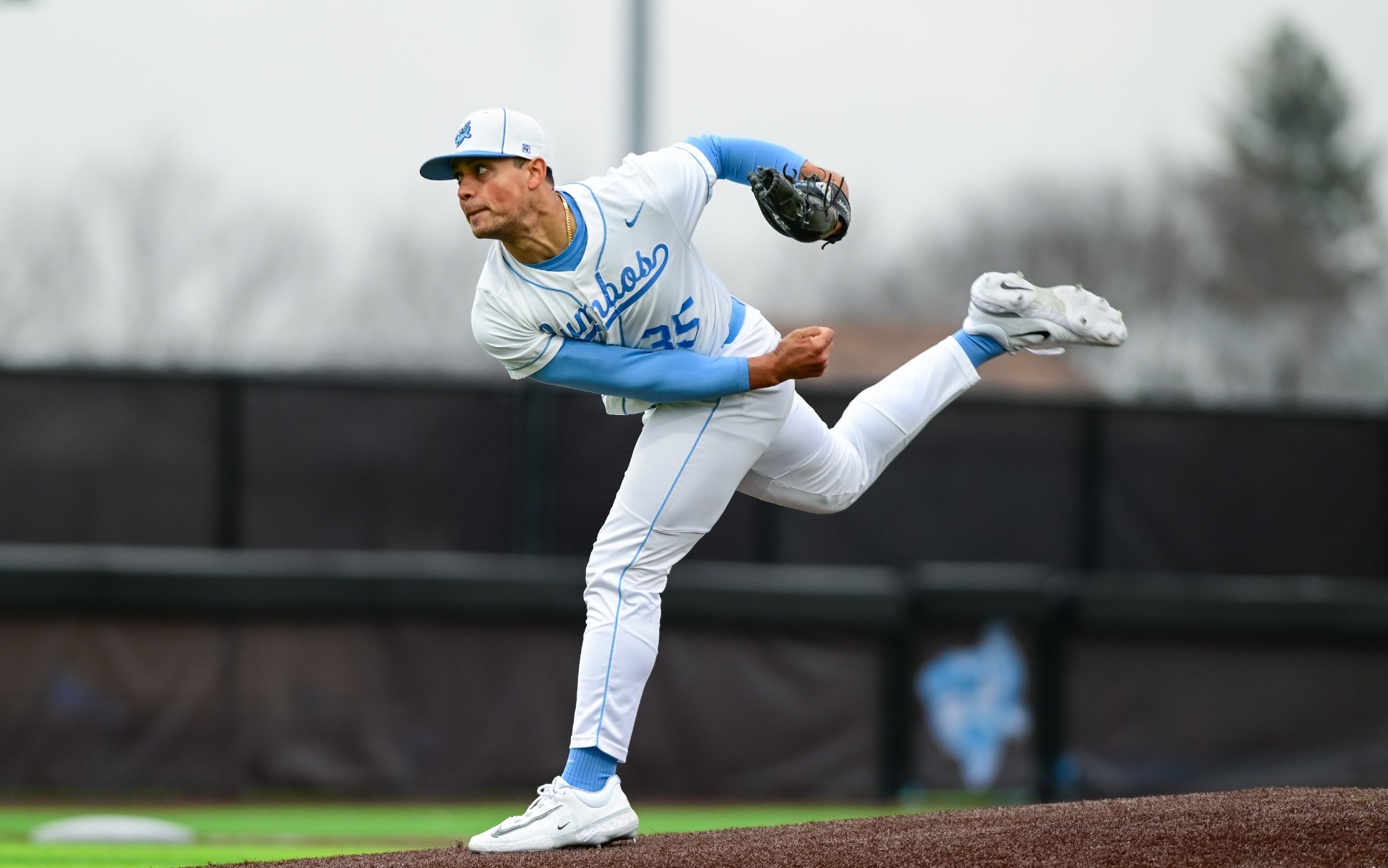 Jumbos Take Two From Bowdoin In Saturday Double Header - Tufts University
