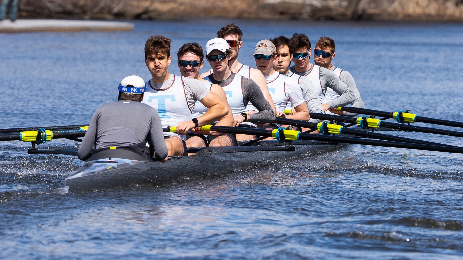 Men's Rowing Wins Fourth Straight Baker Cup Over WPI - Tufts University