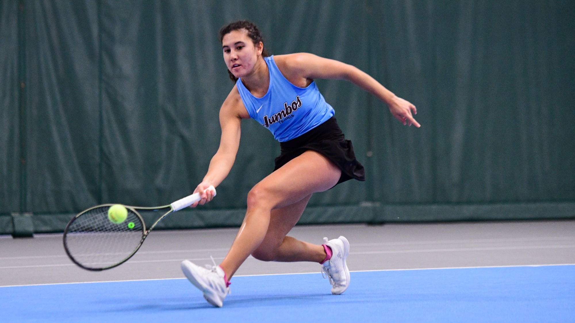 Womens Tennis Defeats Trinity 7-2 on Sunday - Tufts University