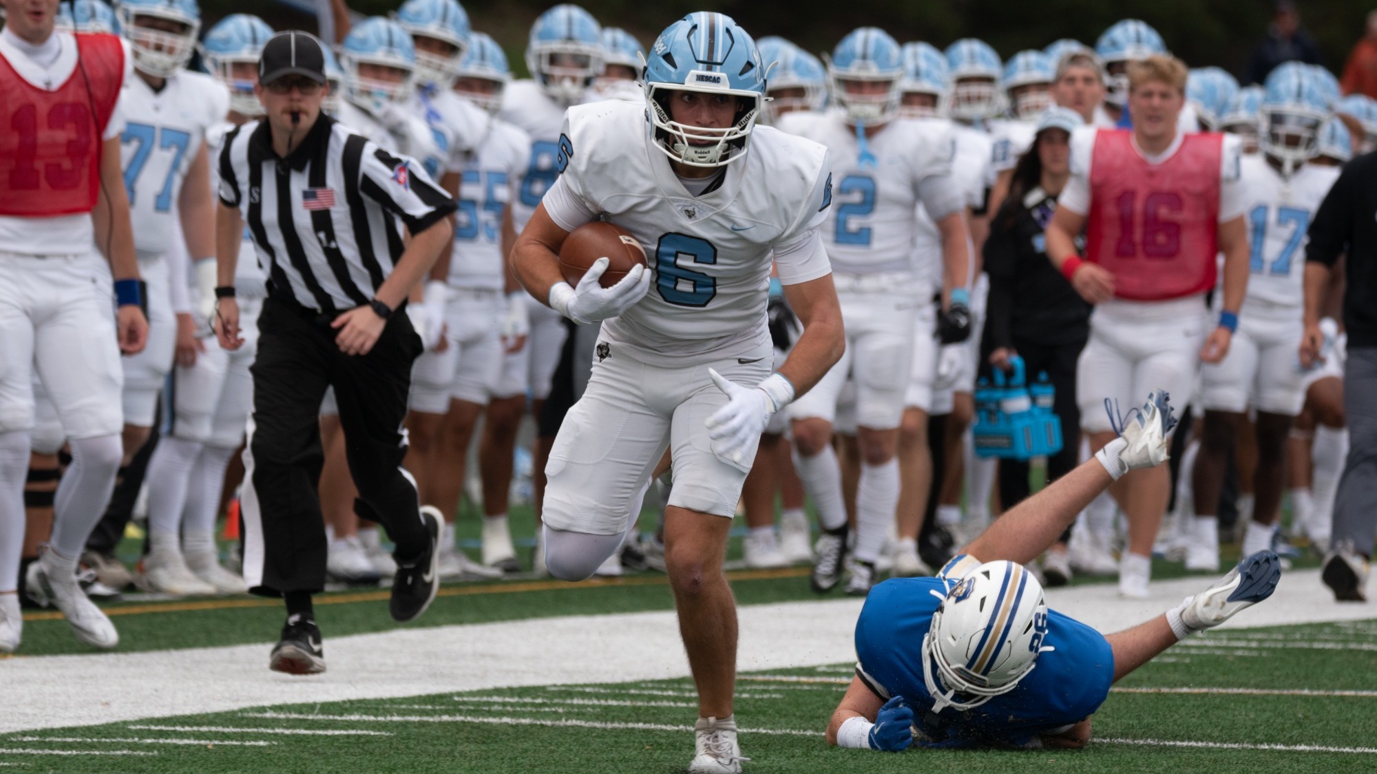 Football Takes Undefeated Mark To Amherst This Weekend - Tufts University