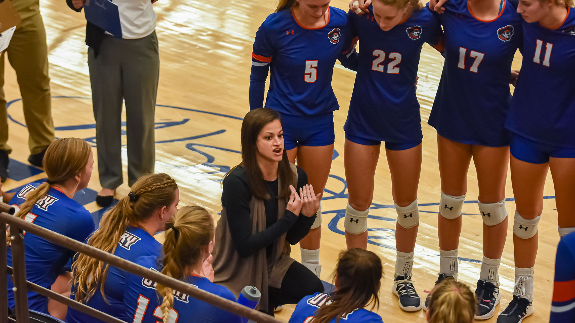 Tetzlaff announces resignation as Marauders head volleyball coach ...
