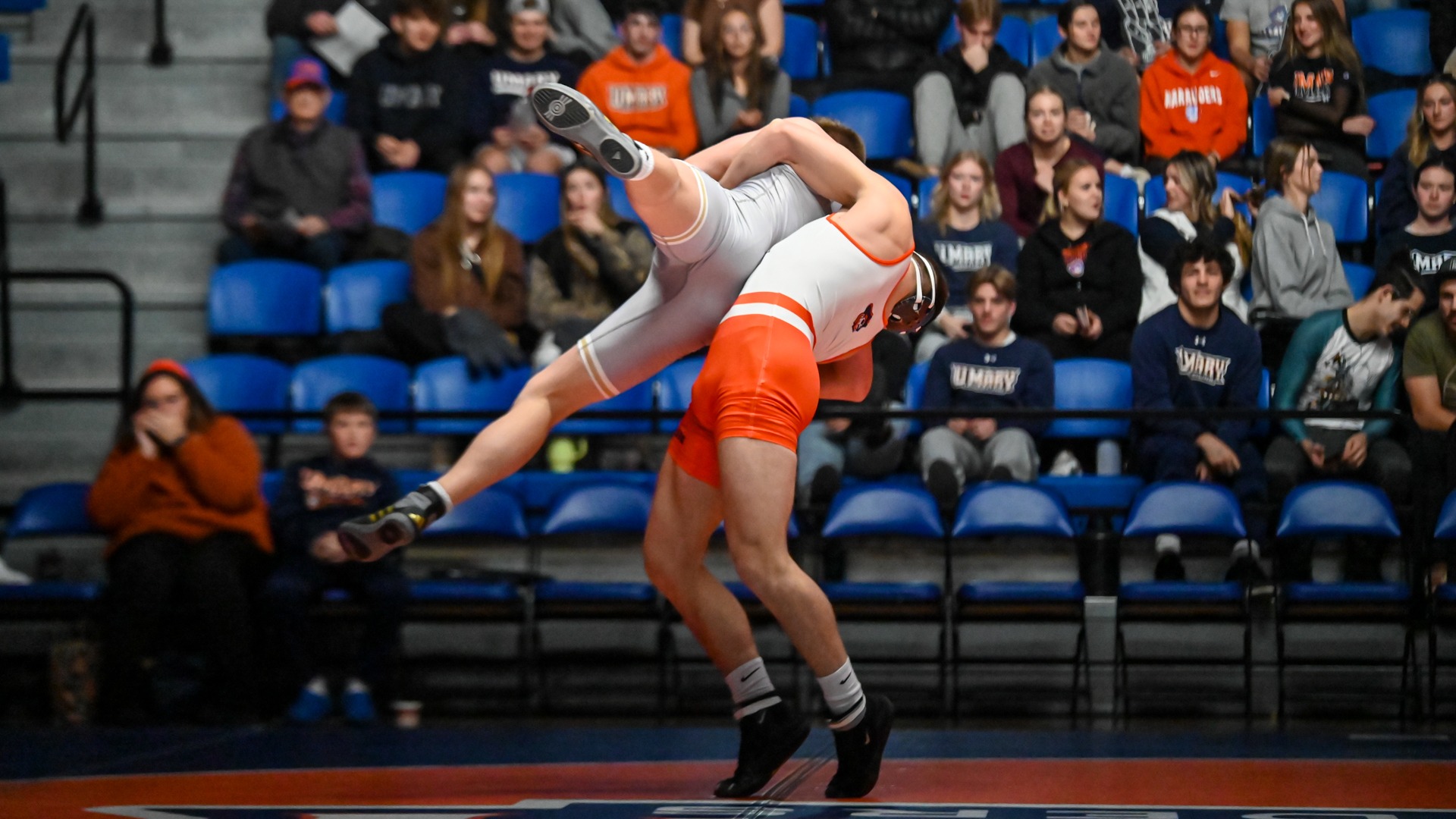 Kaylor sets immediate tone as #5 Marauders down #25 Beavers 29-12 ...