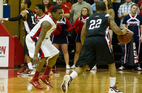 Kenyon Smith - 2012-2013 - Men's Basketball - University of Southern Indiana Athletics