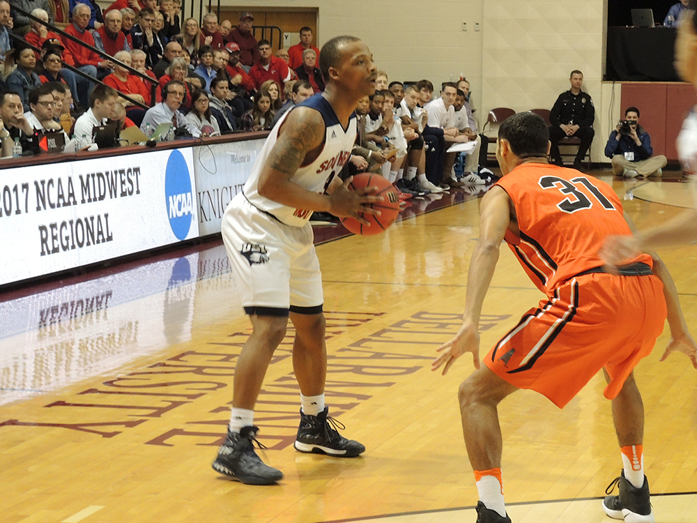 Bobo Drummond - 2016-2017 - Men's Basketball - University of Southern Indiana Athletics