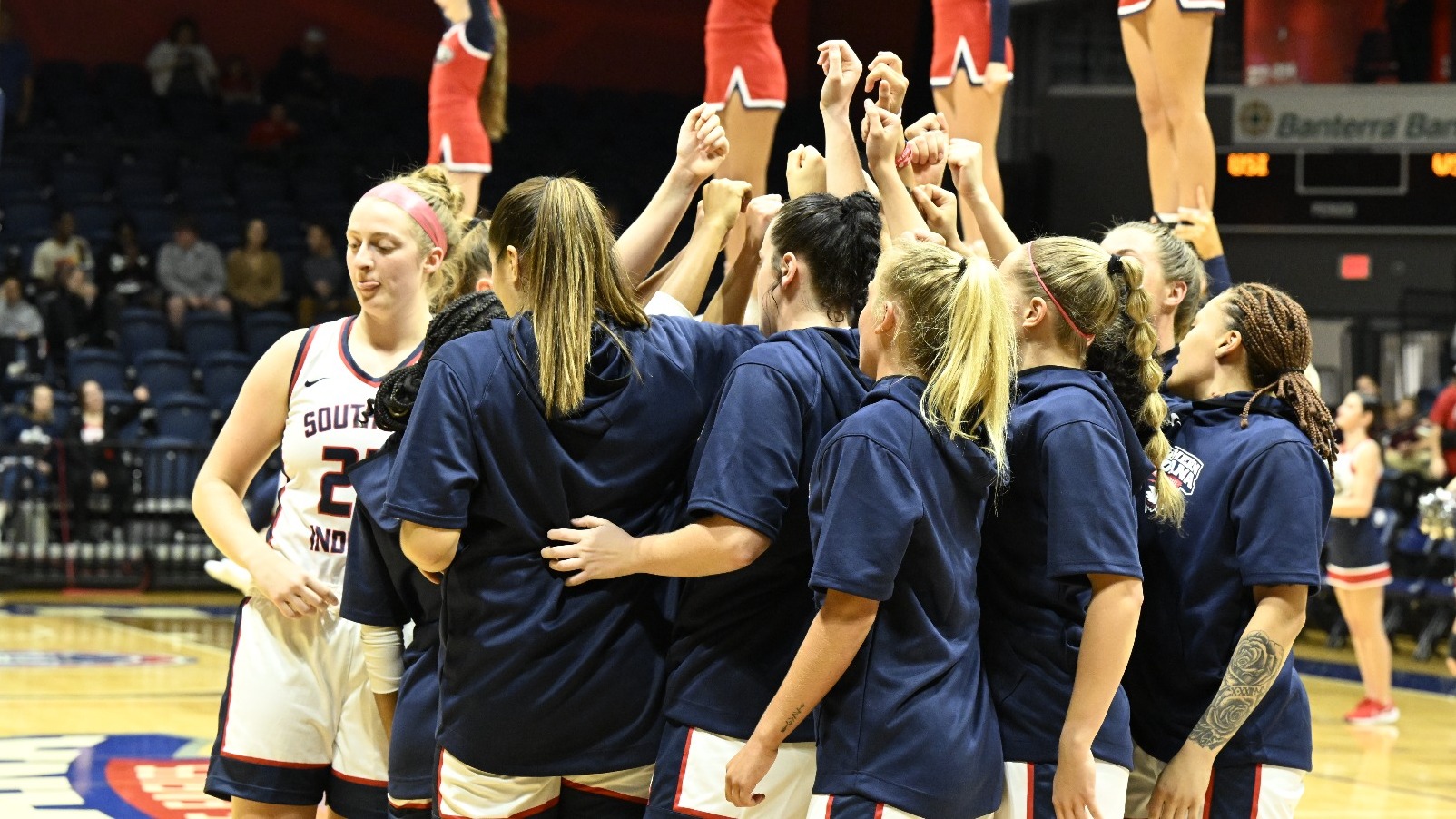 Women's Basketball opens season with 67-63 home victory - University of ...