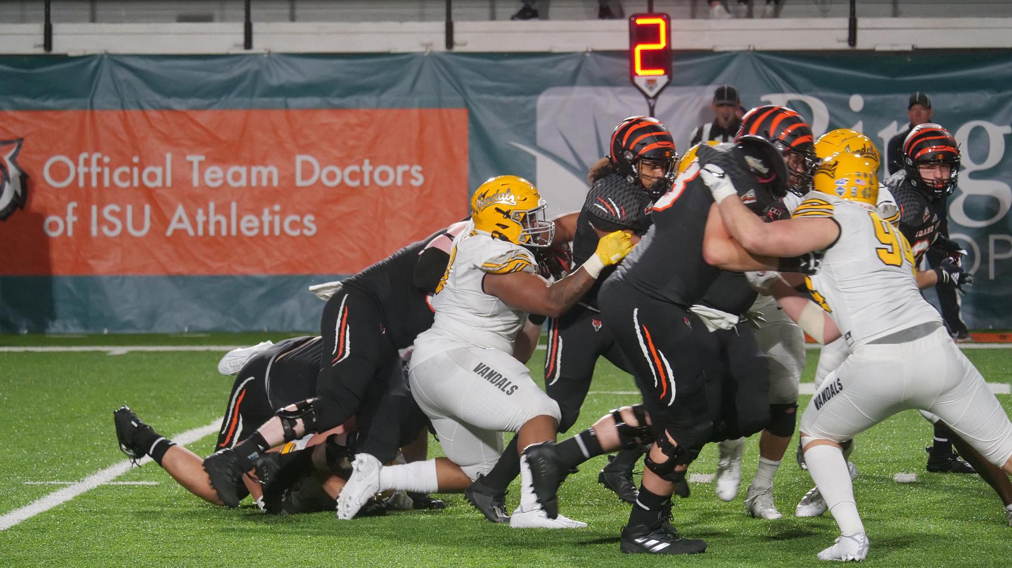 Vandals Fall at Bengals in ICCU Battle of the Domes - University of ...