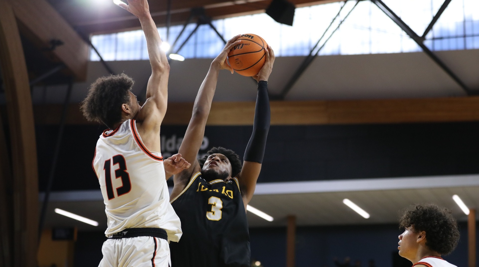 Isaac Jones - Men's Basketball - University of Idaho Athletics