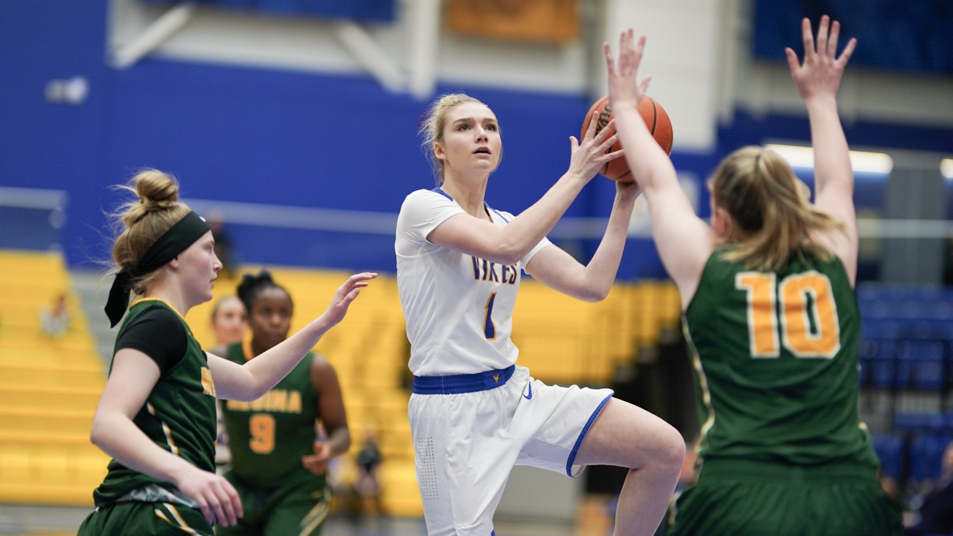 Hannah Walline - Women's Basketball - University of Victoria Athletics