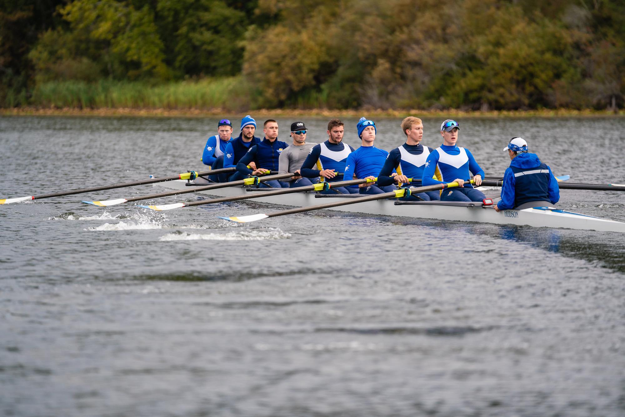 Vikes rowers off to a great start - University of Victoria Athletics