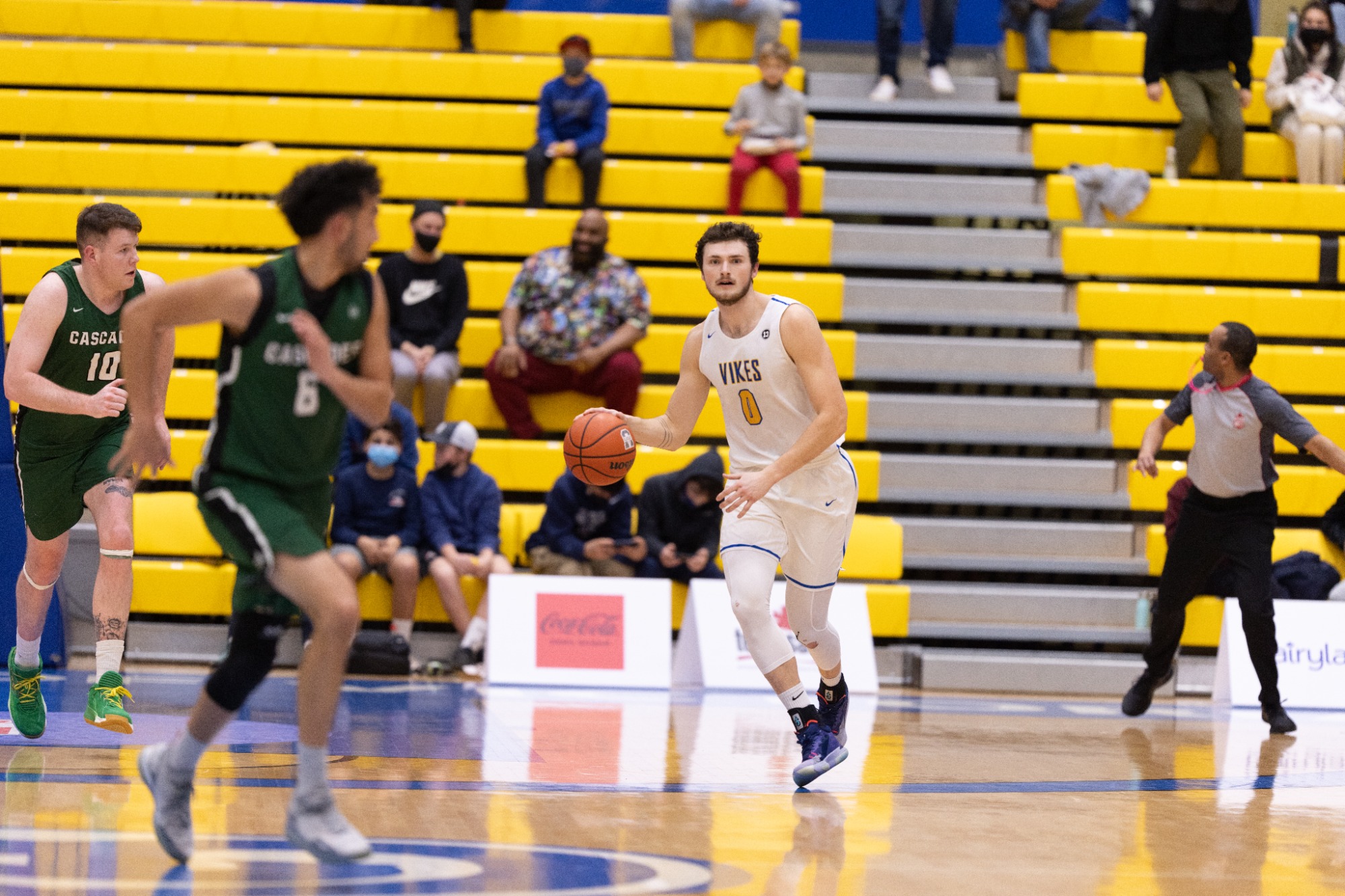 Dominick Oliveri - Men's Basketball - University of Victoria Athletics