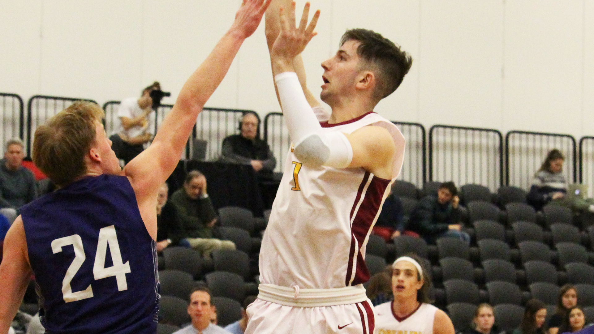 Isaac Finestone - Men's Basketball - Oberlin College Athletics