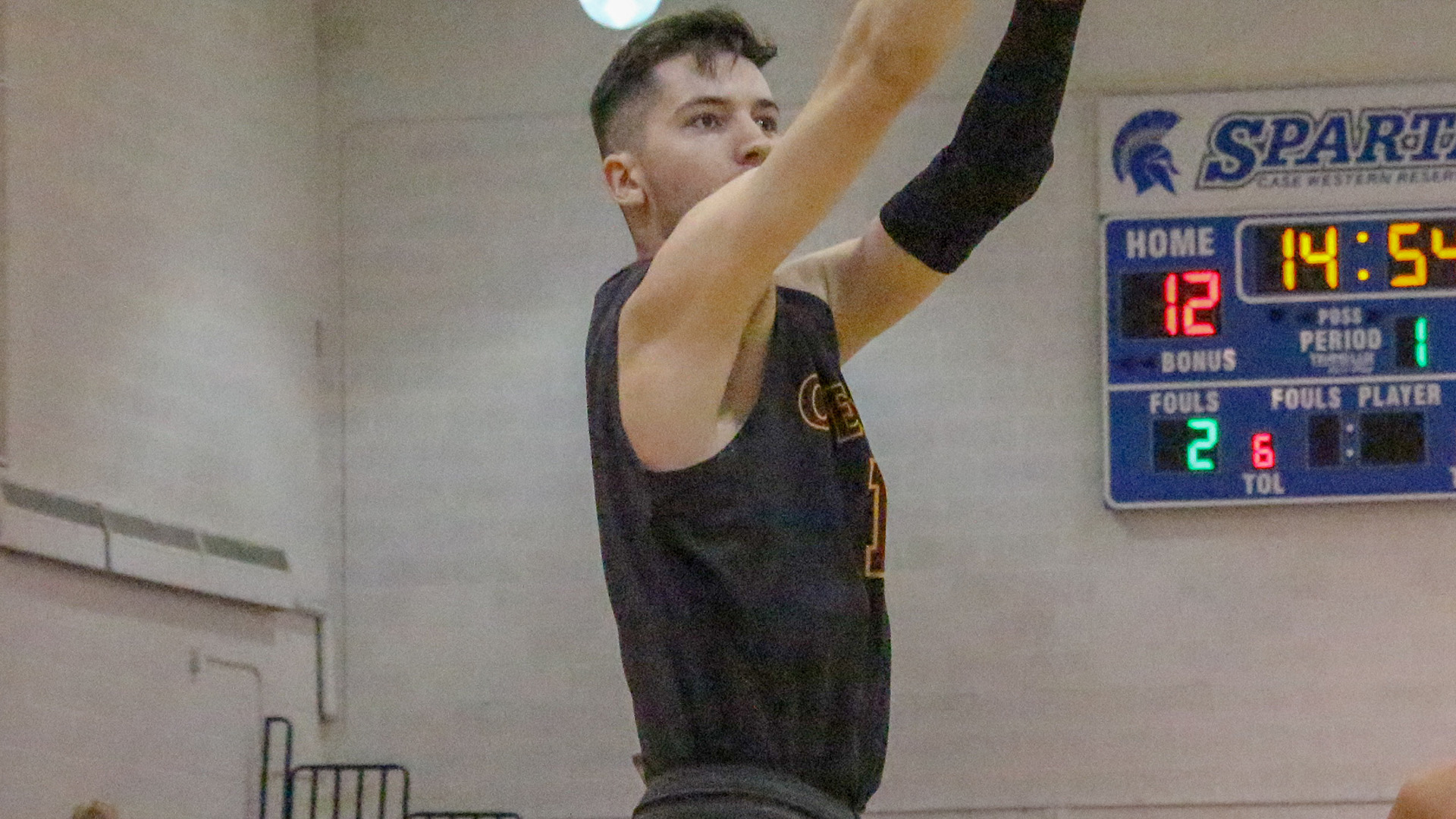 Isaac Finestone - Men's Basketball - Oberlin College Athletics