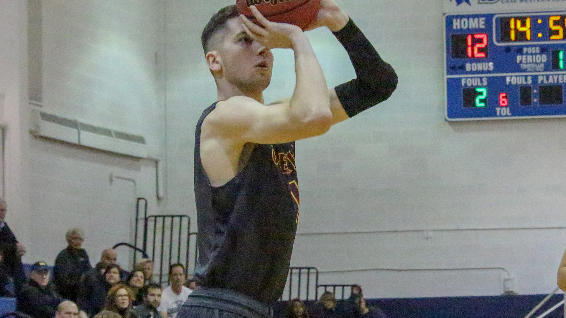 Isaac Finestone - Men's Basketball - Oberlin College Athletics