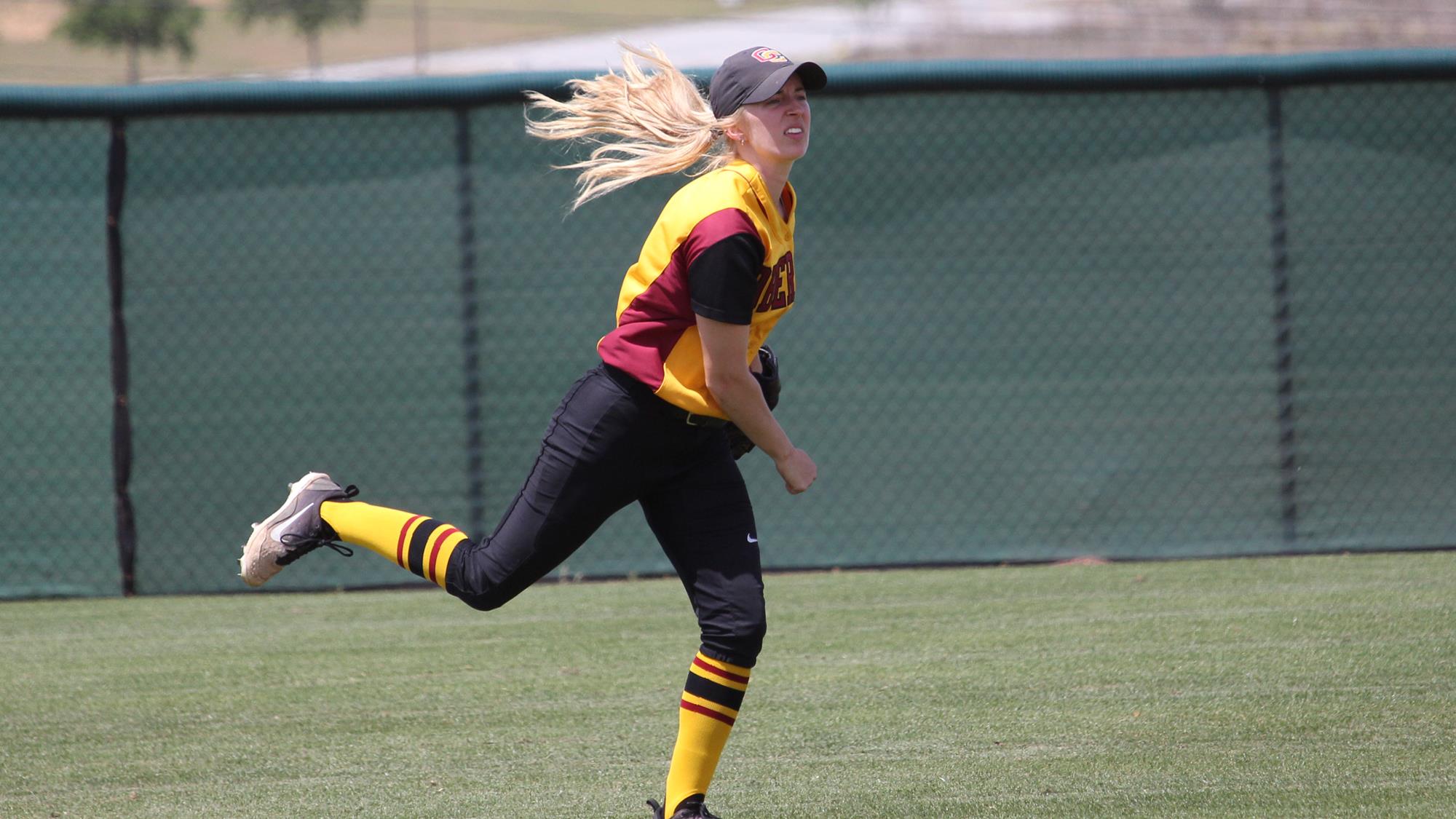 Emma Downing - Softball - Oberlin College Athletics