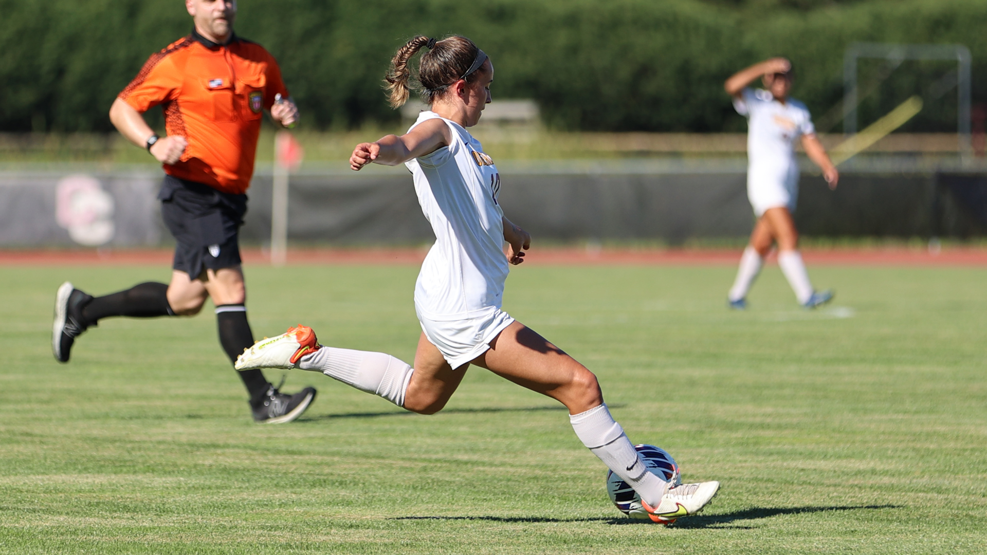 Benway Leads Oberlin to Victory - Oberlin College Athletics