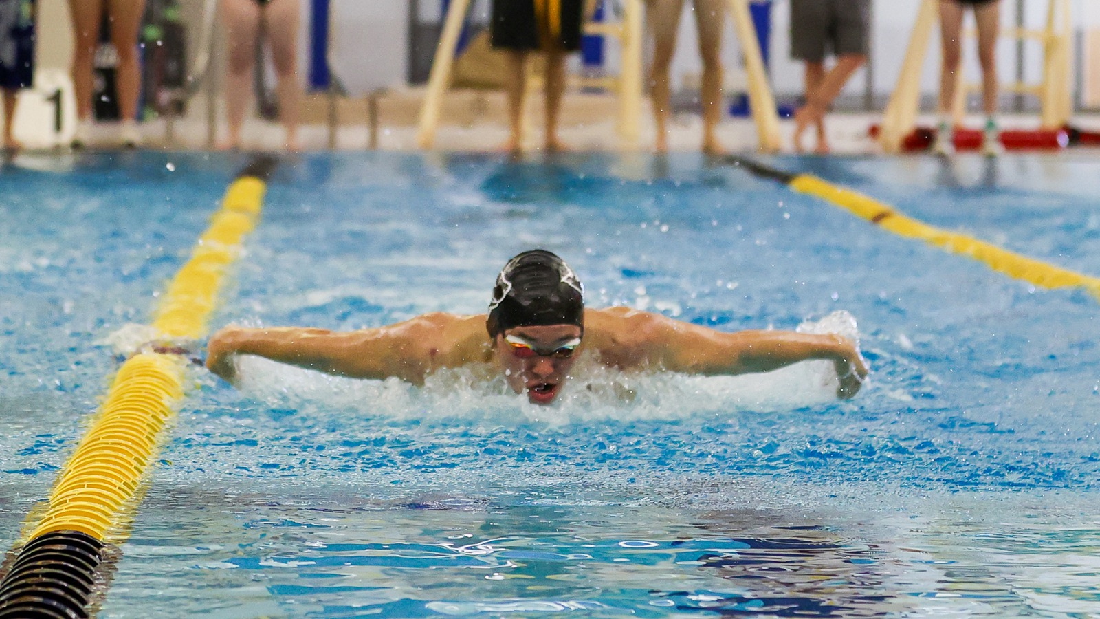Fendorf Earns Swimmer of the Week Laurels - Oberlin College Athletics