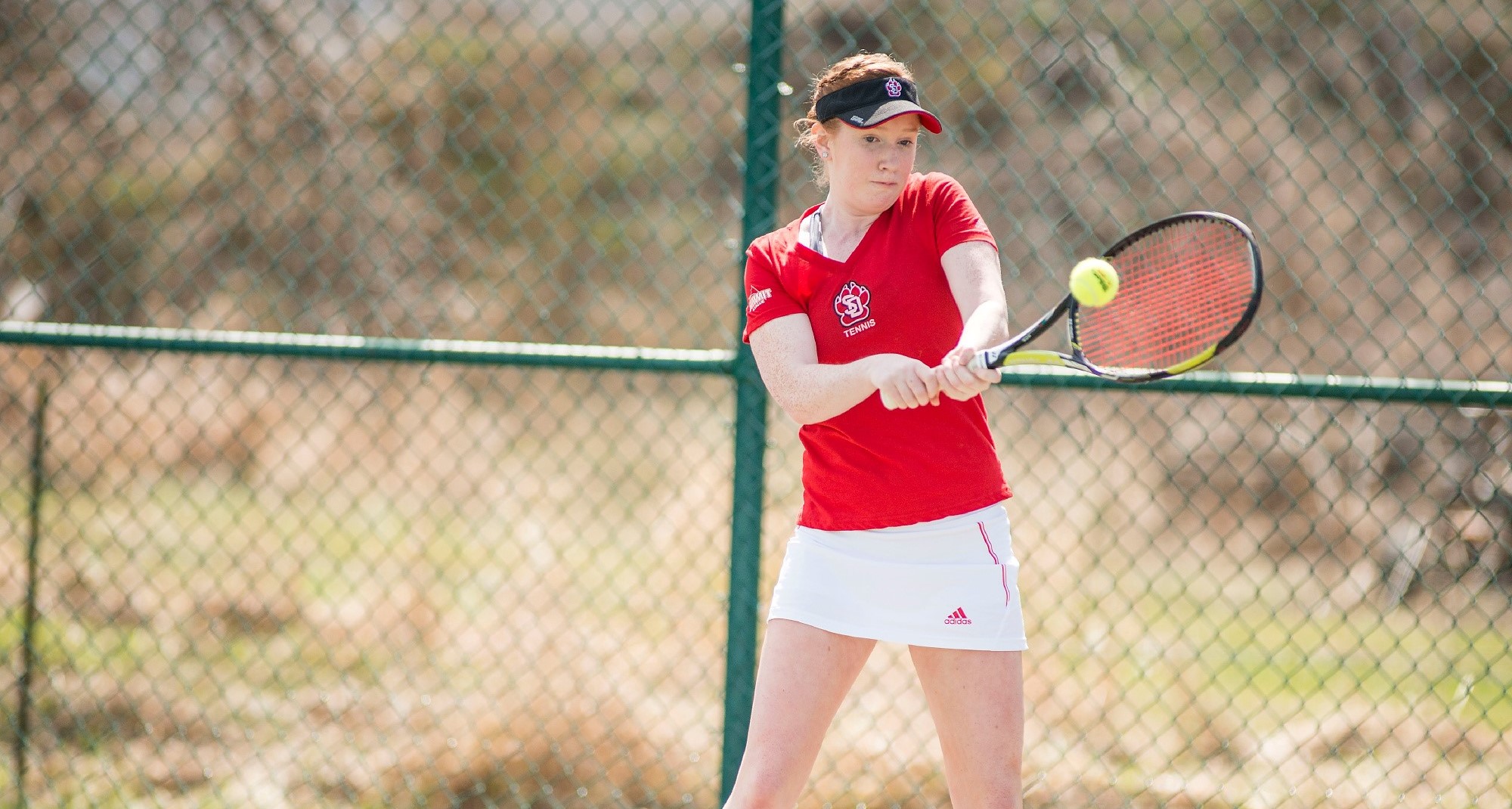 Ellie Burns - Women's Tennis - University of South Dakota Athletics