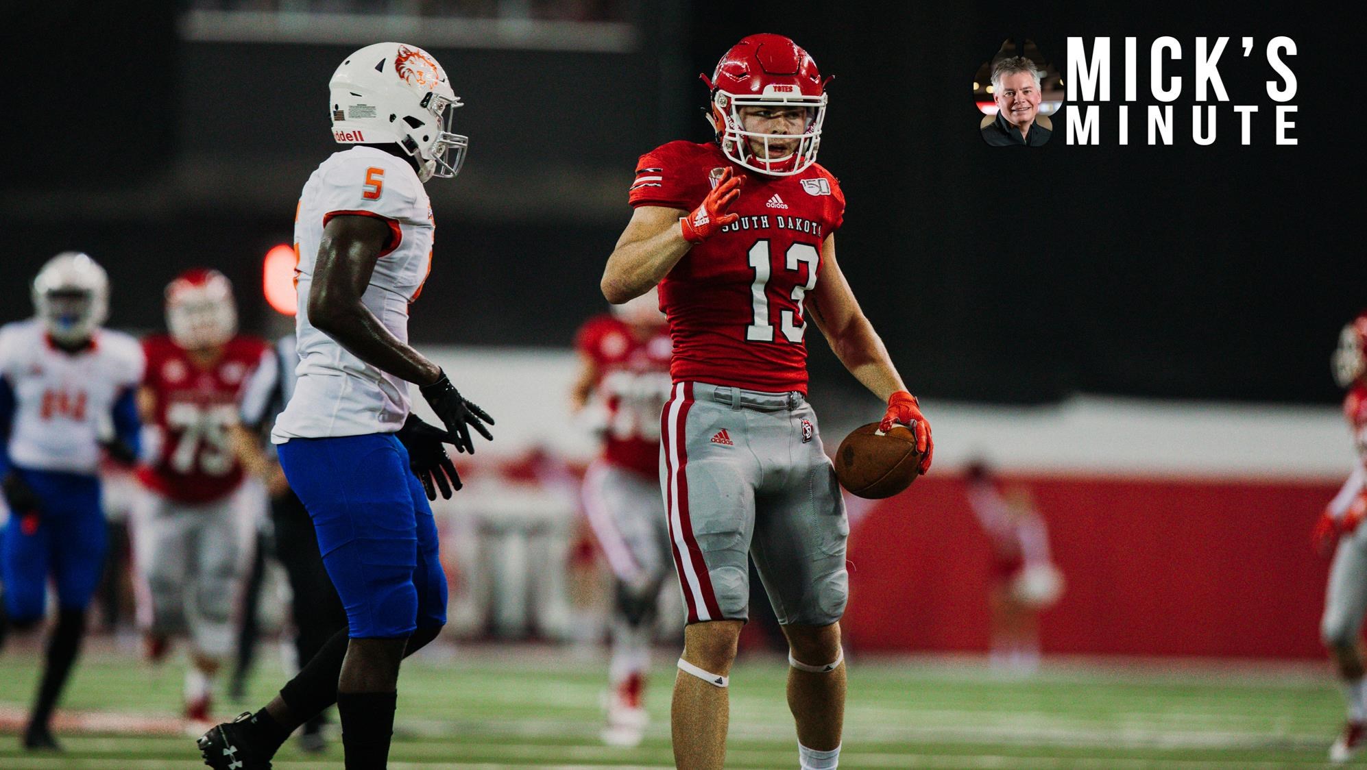 Younger Vander Esch carving his own path at USD - University of South ...