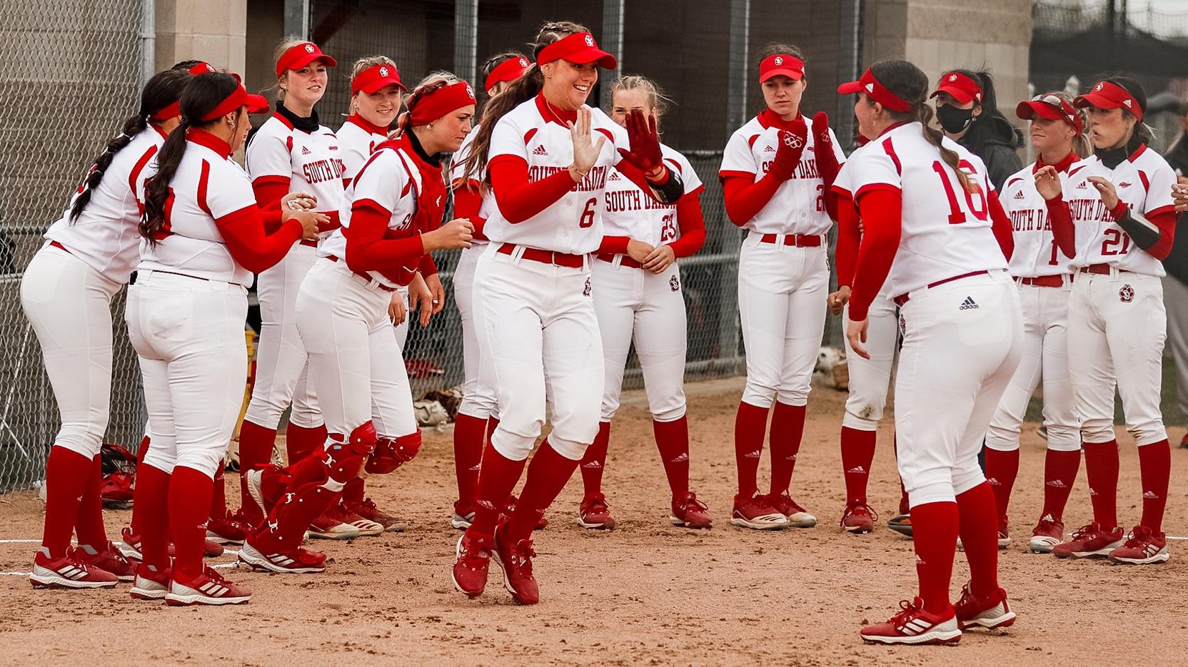 Jadyn DeWitte - Softball - University of South Dakota Athletics