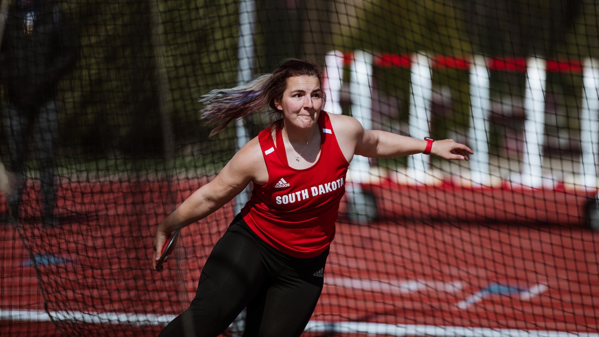 Leah Dusterhoft - Track and Field - University of South Dakota Athletics