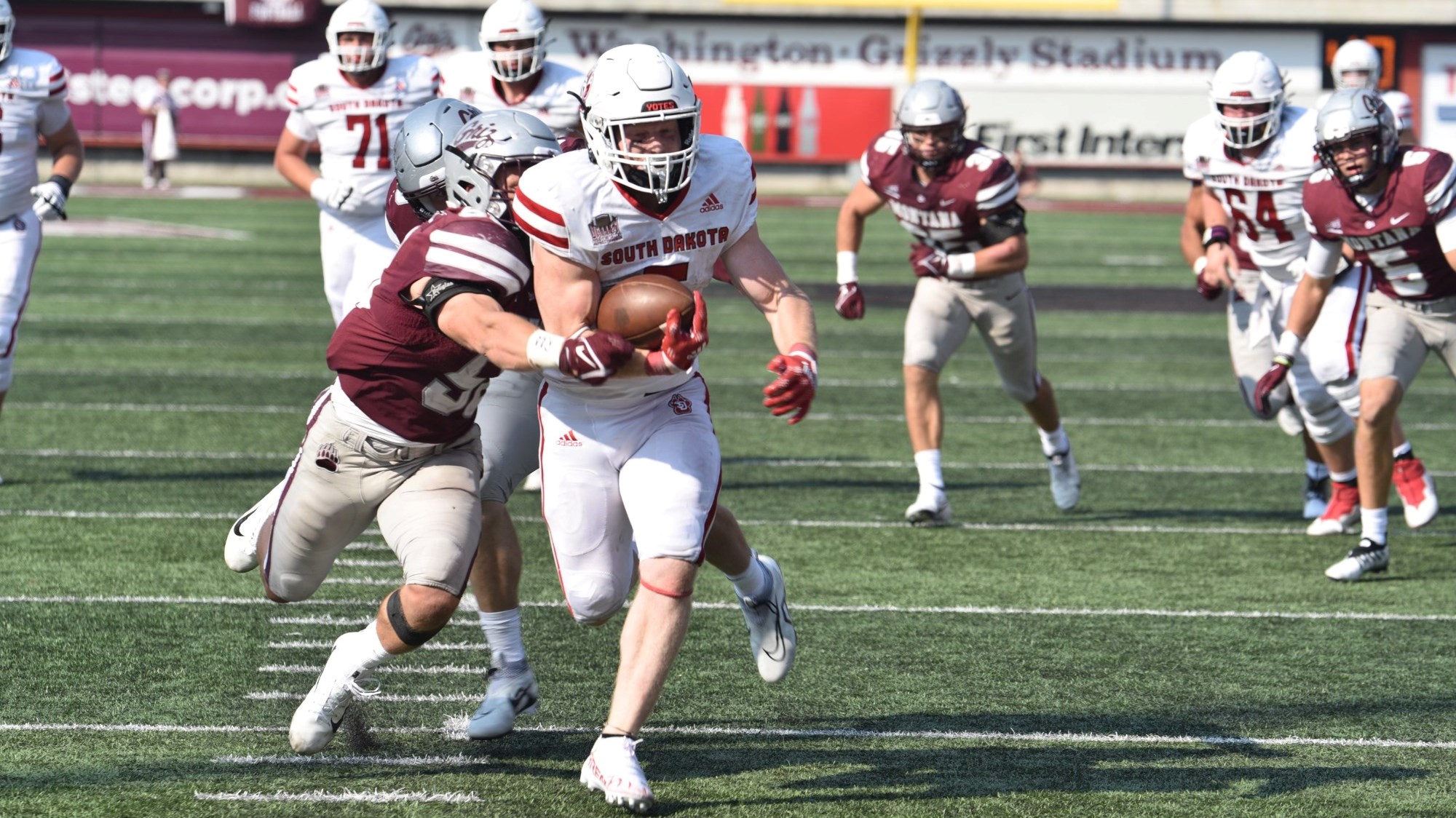 No. 2 Montana gets past USD 24-7 - University of South Dakota Athletics