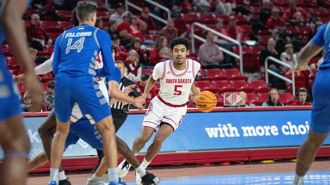 Bostyn Holt - Men's Basketball - University of South Dakota Athletics