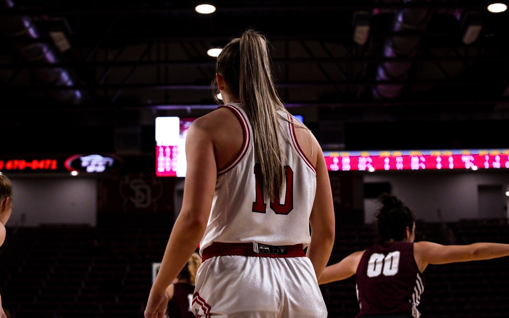 Morgan Hansen - Women's Basketball - University of South Dakota Athletics