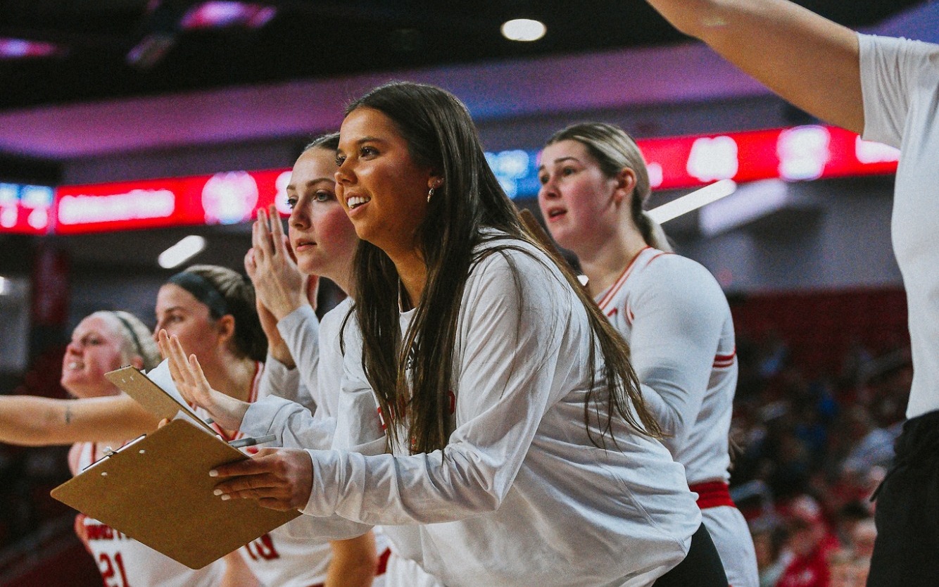 Joy Bergstrom - Women's Basketball - University of South Dakota Athletics