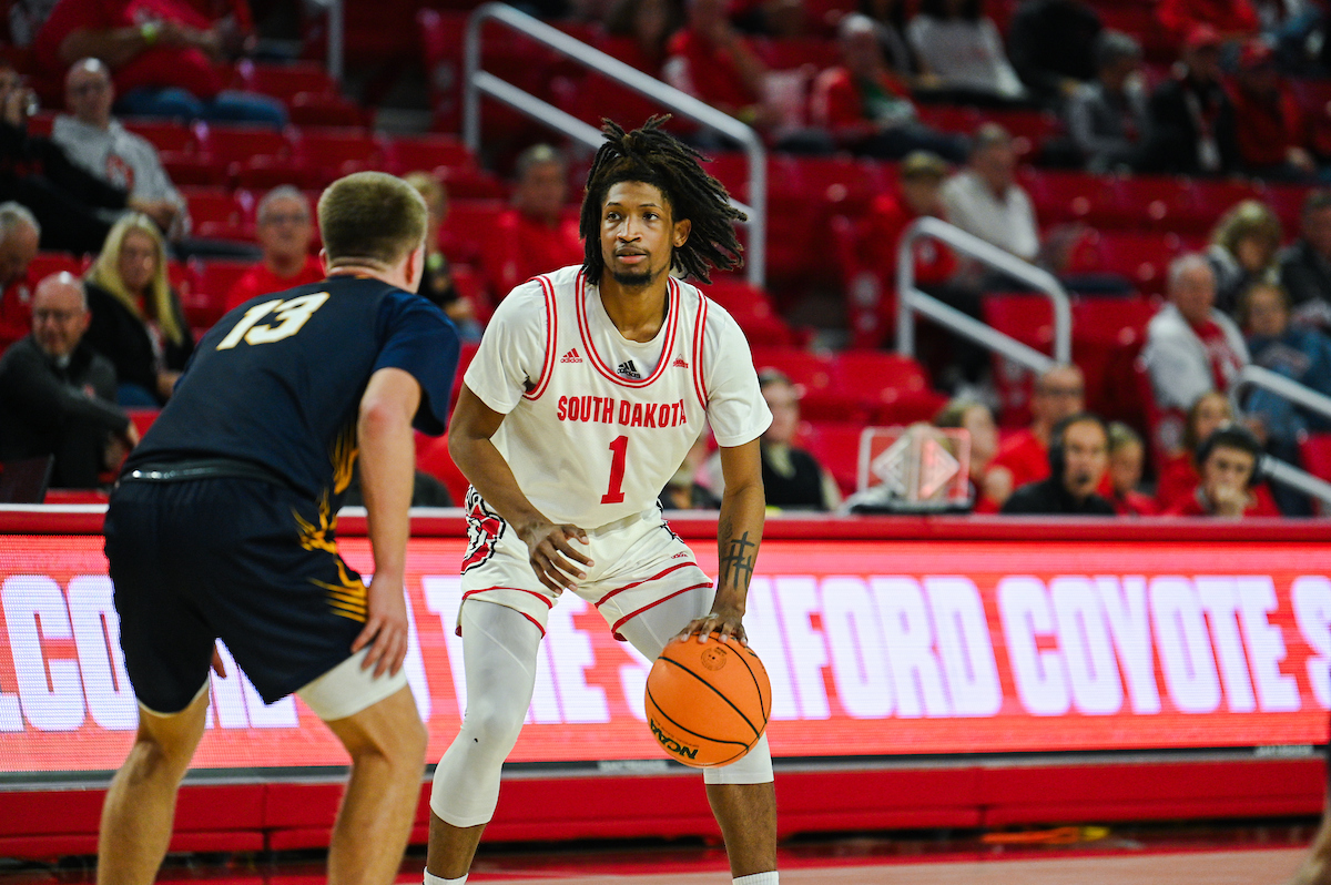 Kaleb Stewart - Men's Basketball - University of South Dakota Athletics