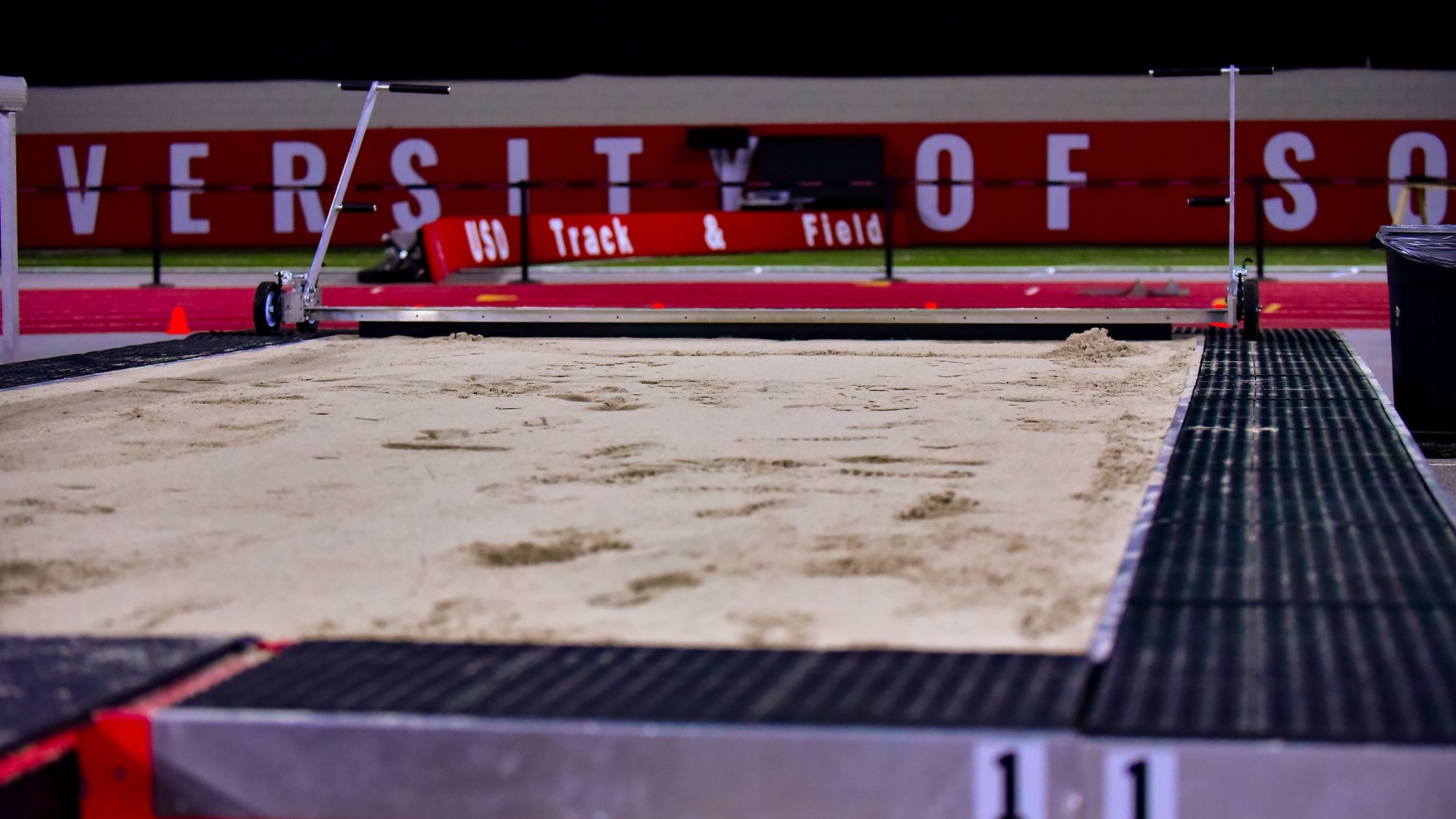 South Dakota hosts Dan Lennon, Clarahan presented with Dan Lennon Award ...