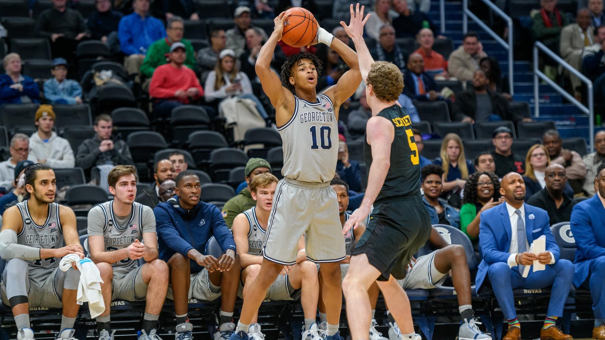 Chuma Azinge - Men's Basketball - Georgetown University Athletics