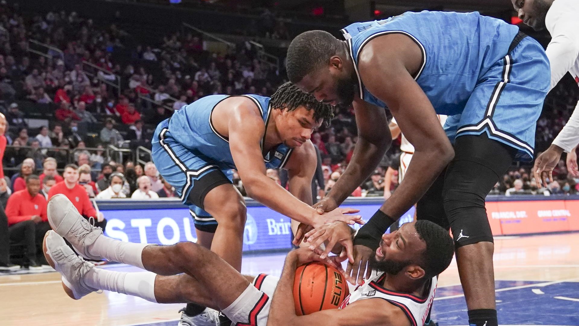 Tyler Beard - Men's Basketball - Georgetown University Athletics