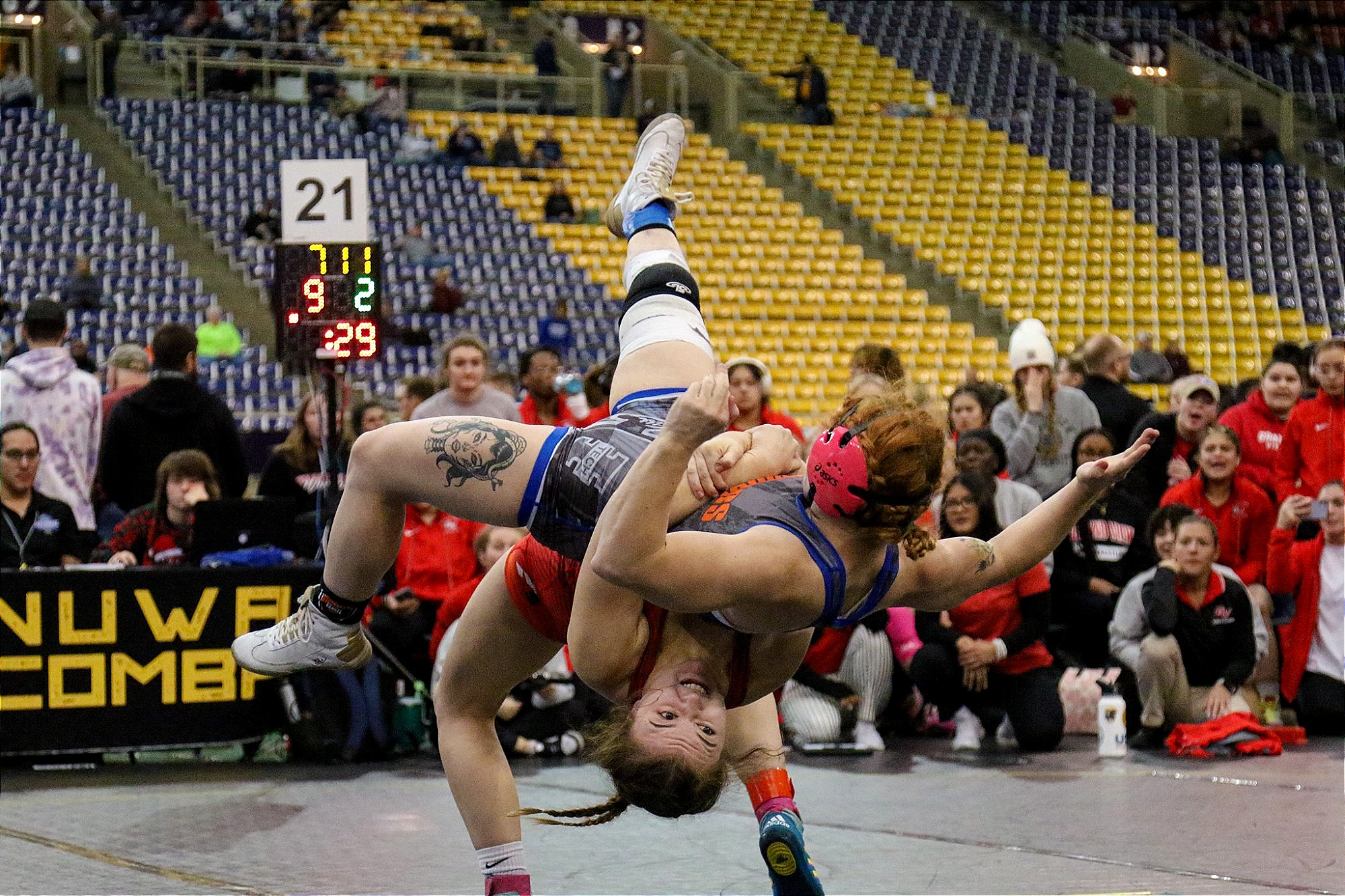 Vikings Start 2-1 on First Day of the NWCA Duals - Grand View University