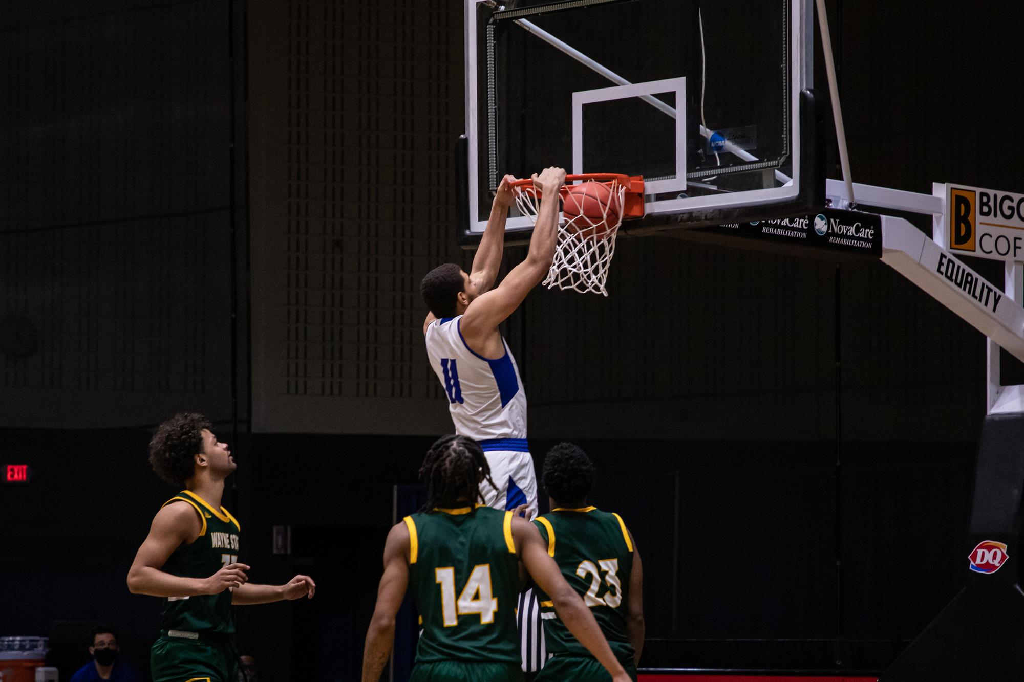 Christian Negron - 2021-22 - Men's Basketball - Grand Valley State ...