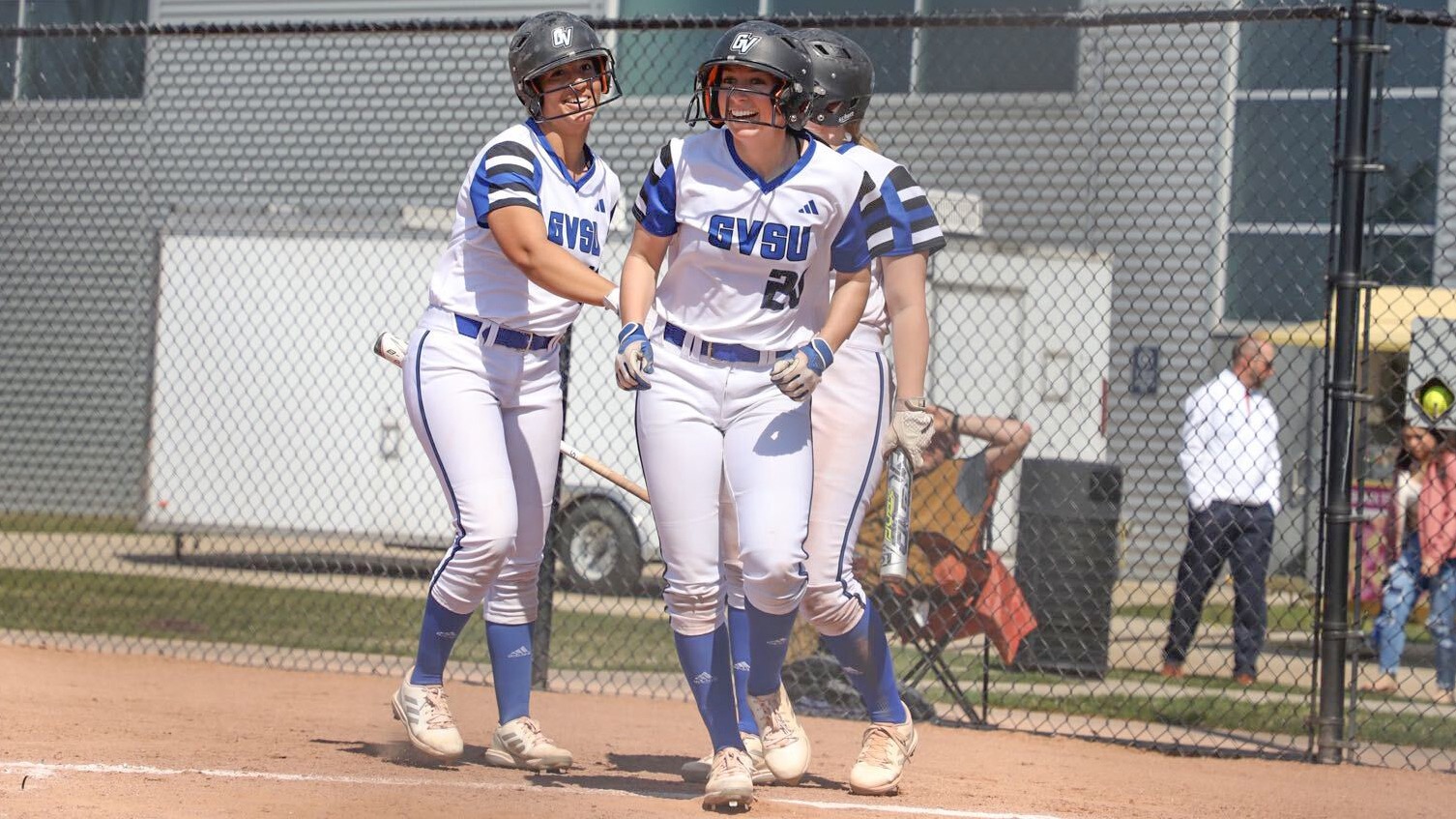 GVSU Softball Sweeps Wayne State For 12th and 13th Straight Wins ...