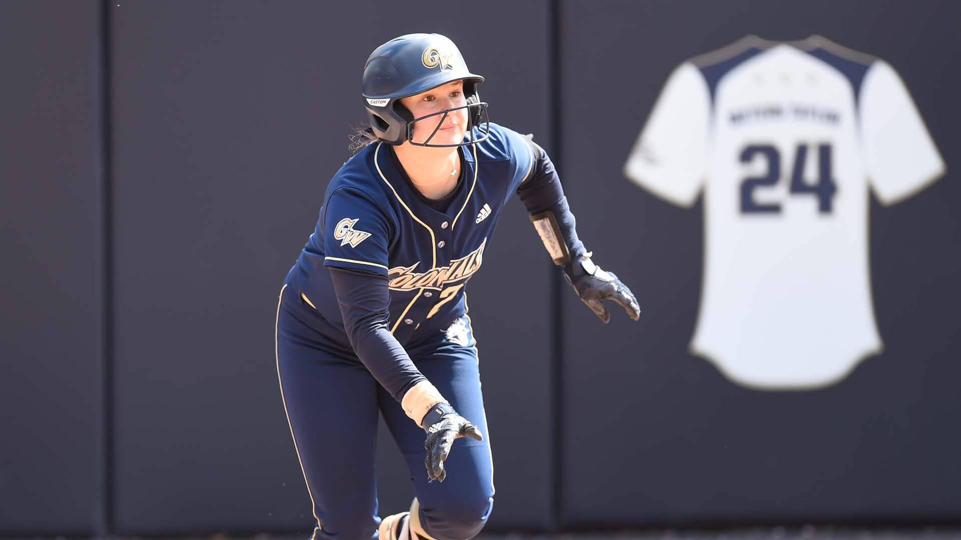 Alexa Williams - Softball - George Washington University Athletics