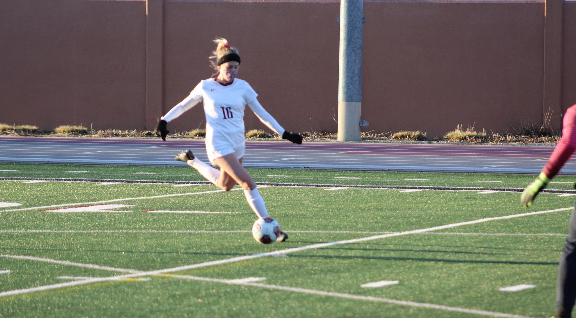 Carin Currier - 2022 - Women's Soccer - Hamline University Athletics