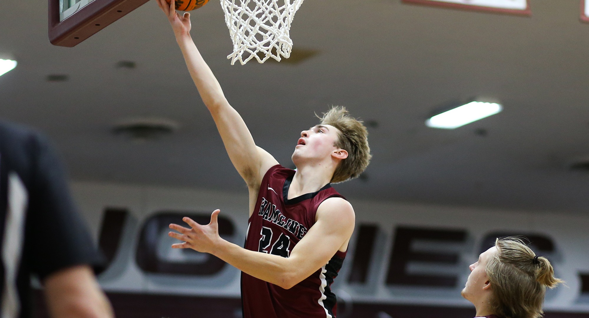 Pipers Edge Auggies on the Road - Hamline University Athletics