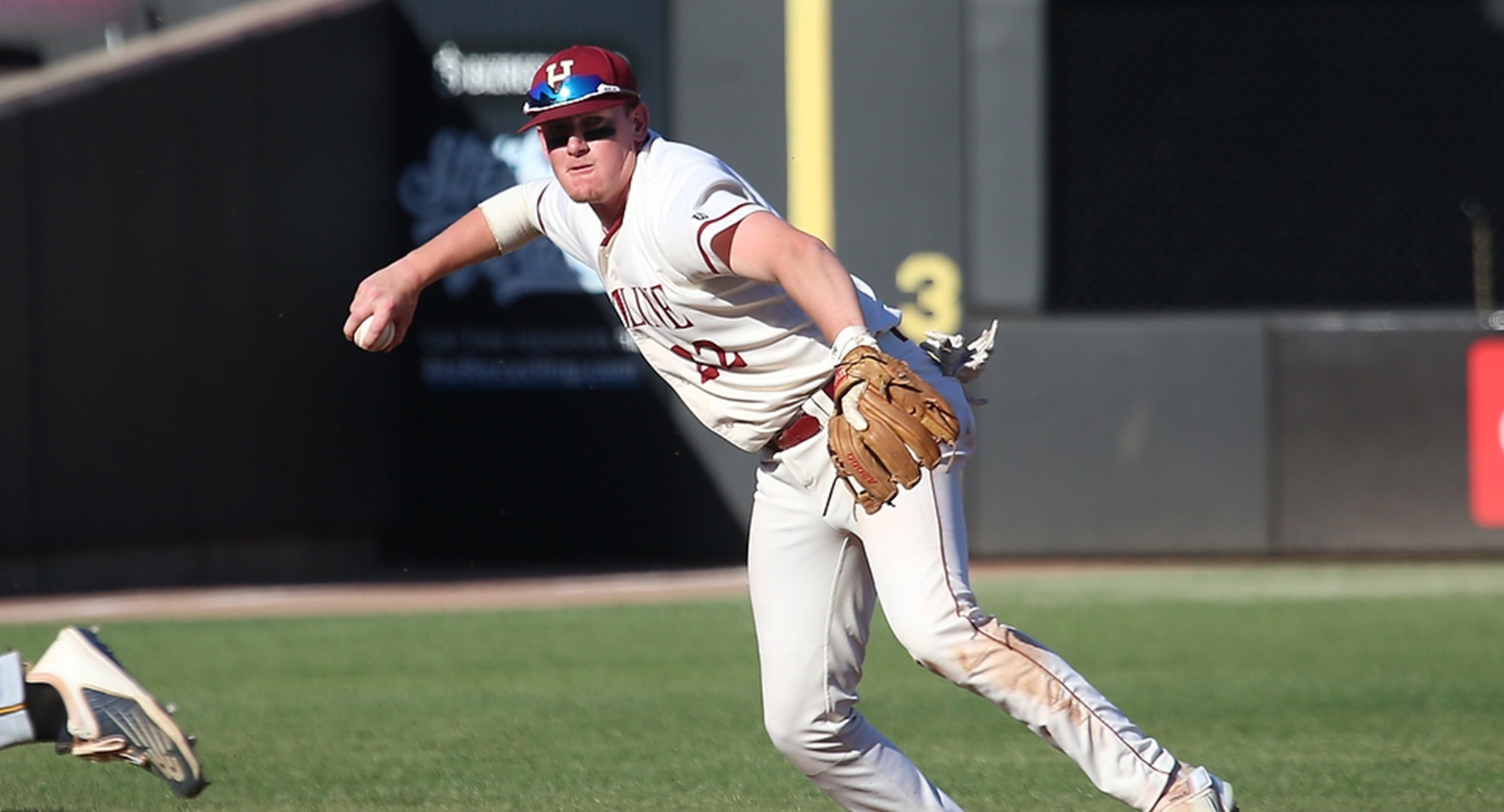 Pipers End Season With a Pair of Losses to Saints - Hamline University ...