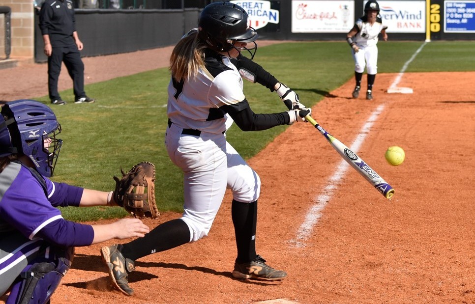 Amanda Berdon - Softball - Harding University Athletics