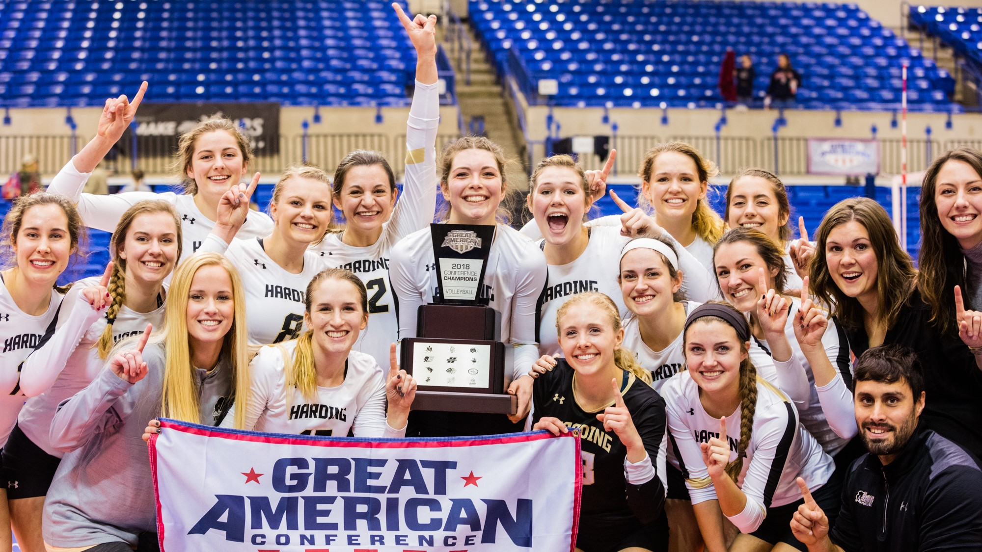 Harding Volleyball Defeats Henderson State 3-1 to Win GAC Tournament ...