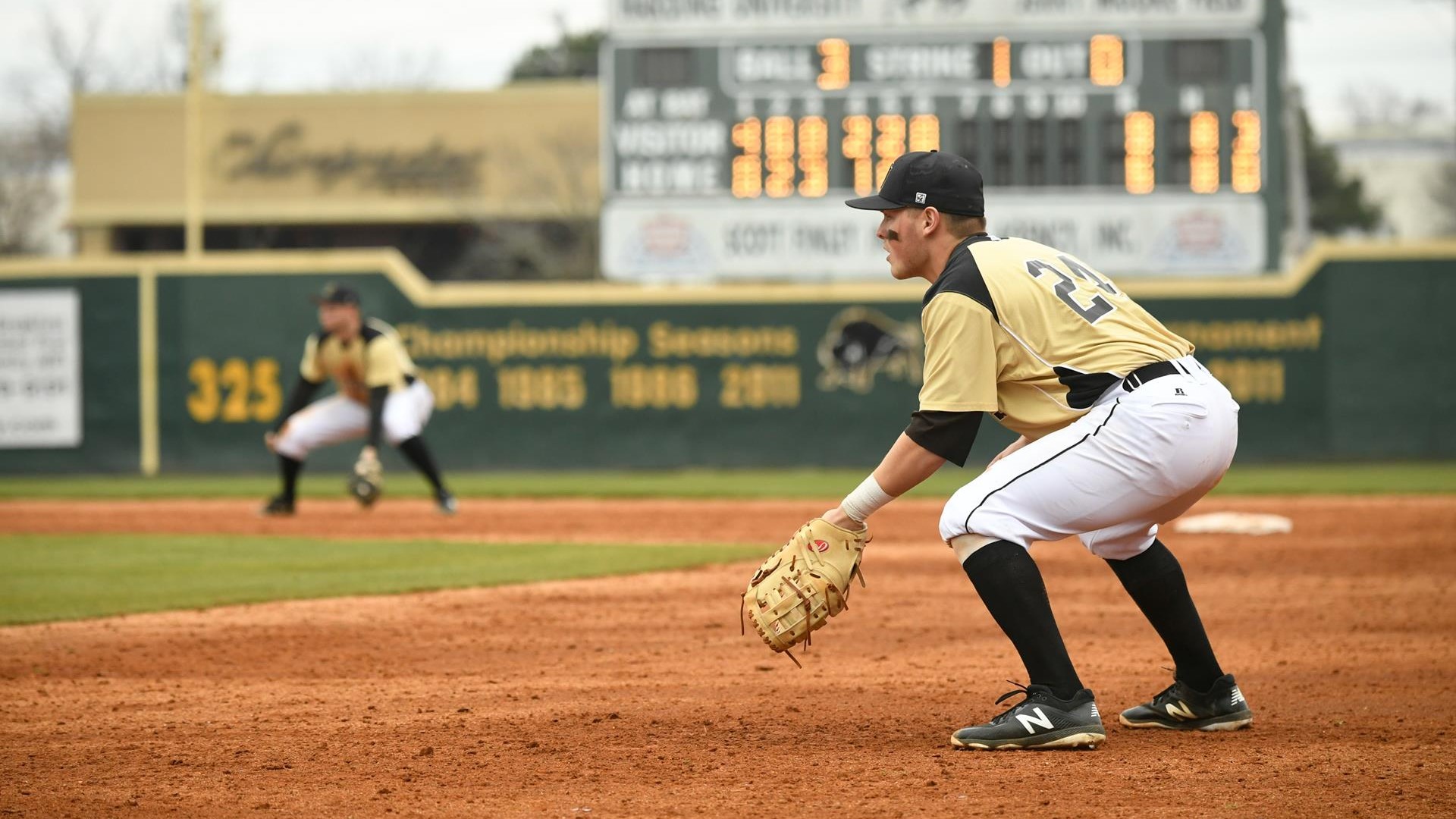 Miles Humphreys - Baseball - Harding University Athletics