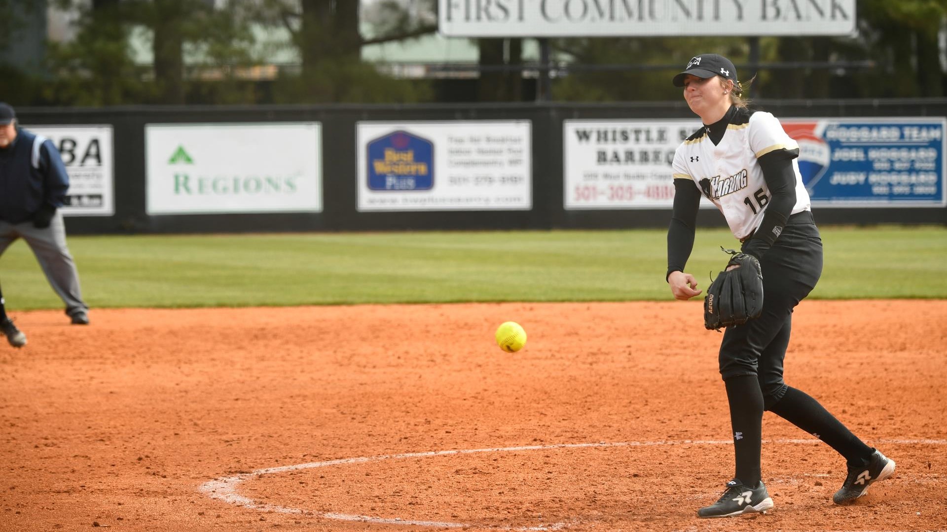 Emma Dwyer - Softball - Harding University Athletics