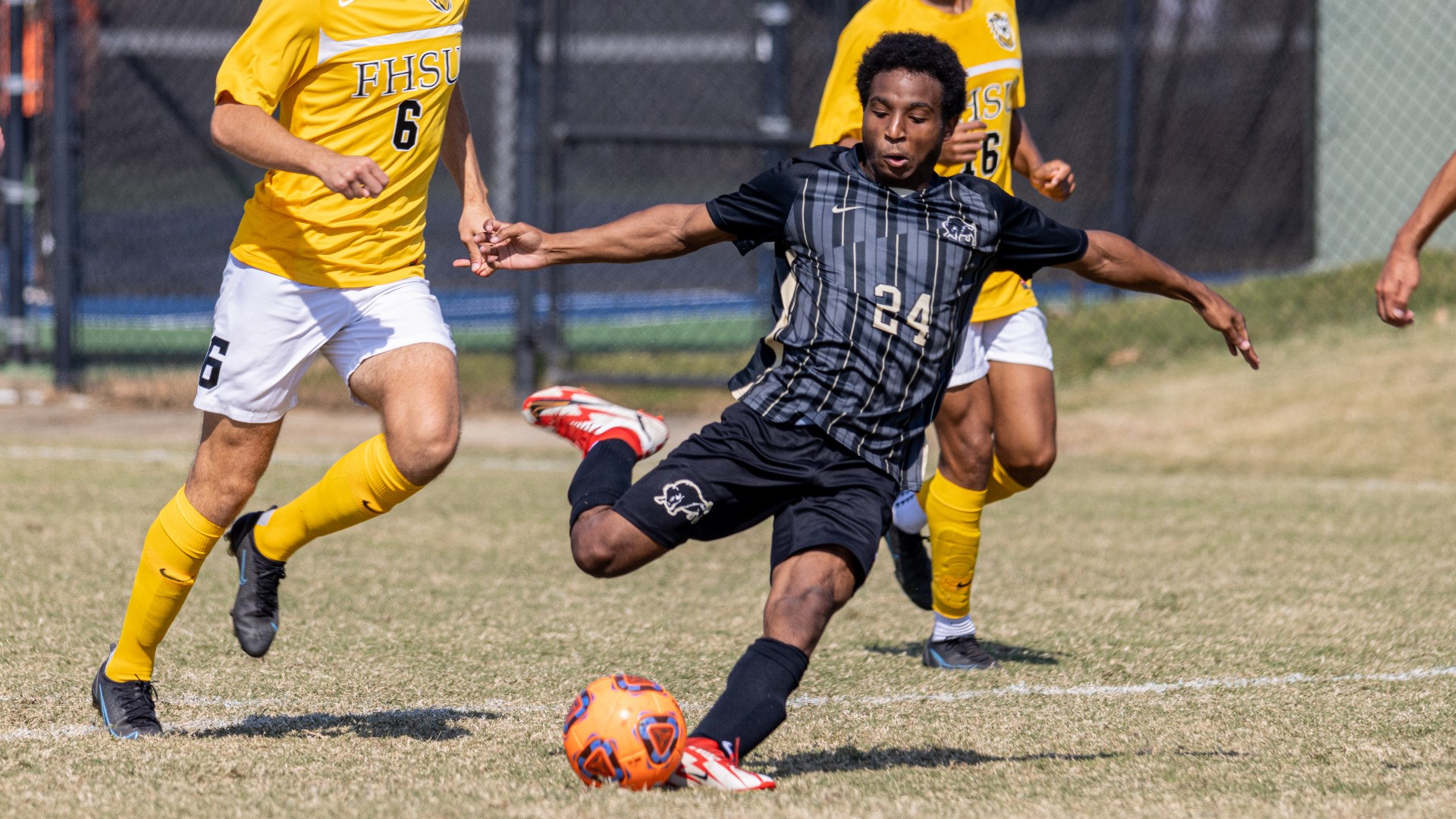 Bracy Scores Twice to Send Harding to 3-1 Upset Win - Harding ...