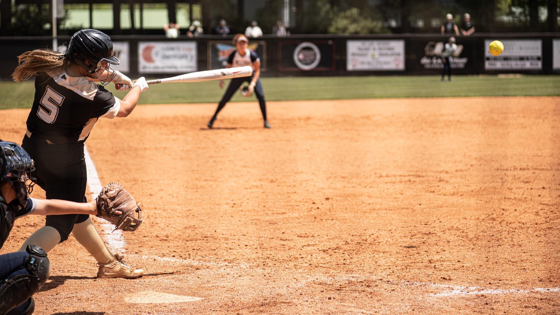 Softball Completes Series Sweep Saturday - Harding University Athletics