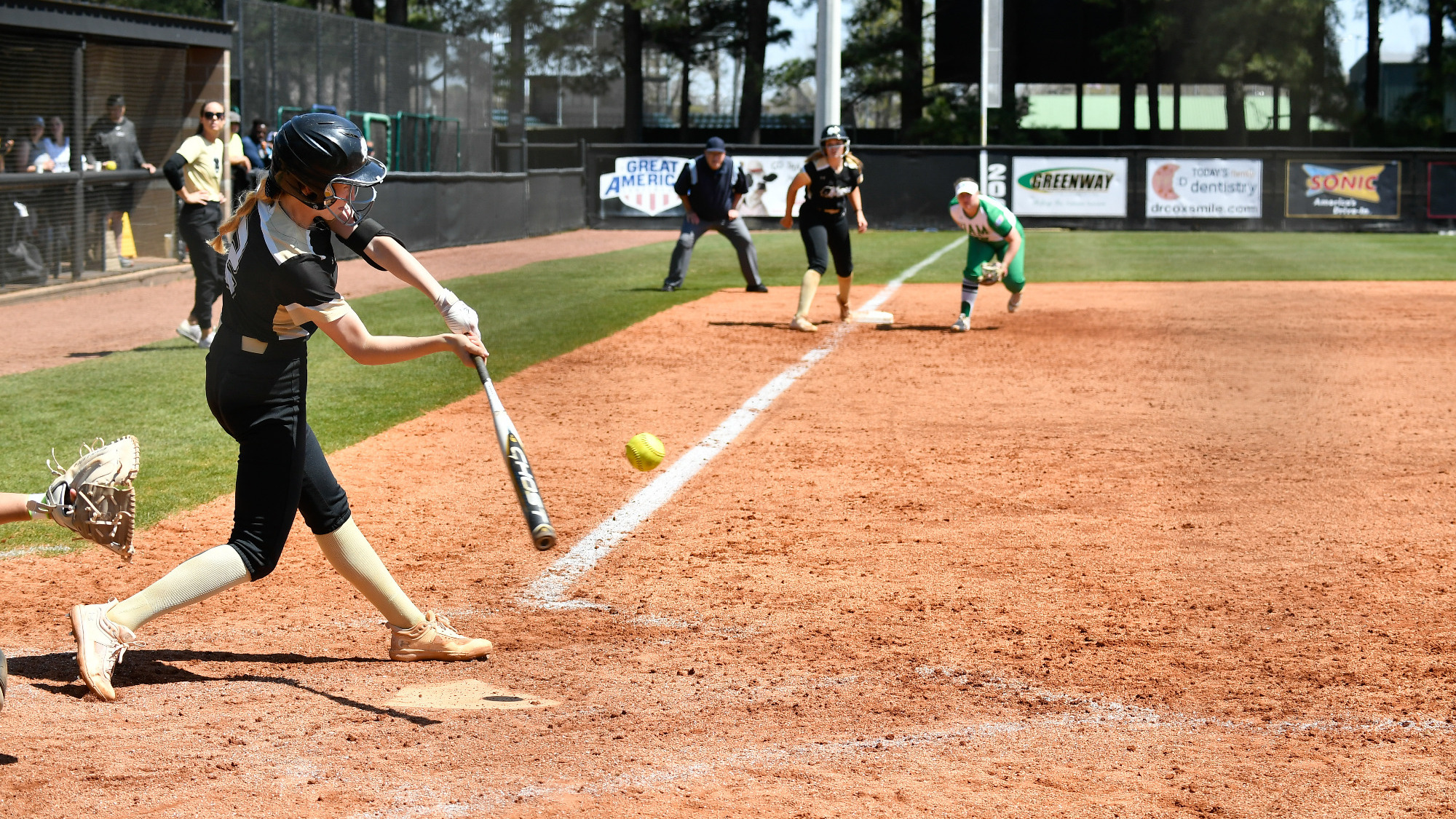 Softball Goes 6-0 in Invitational after Two wins Sunday - Harding ...