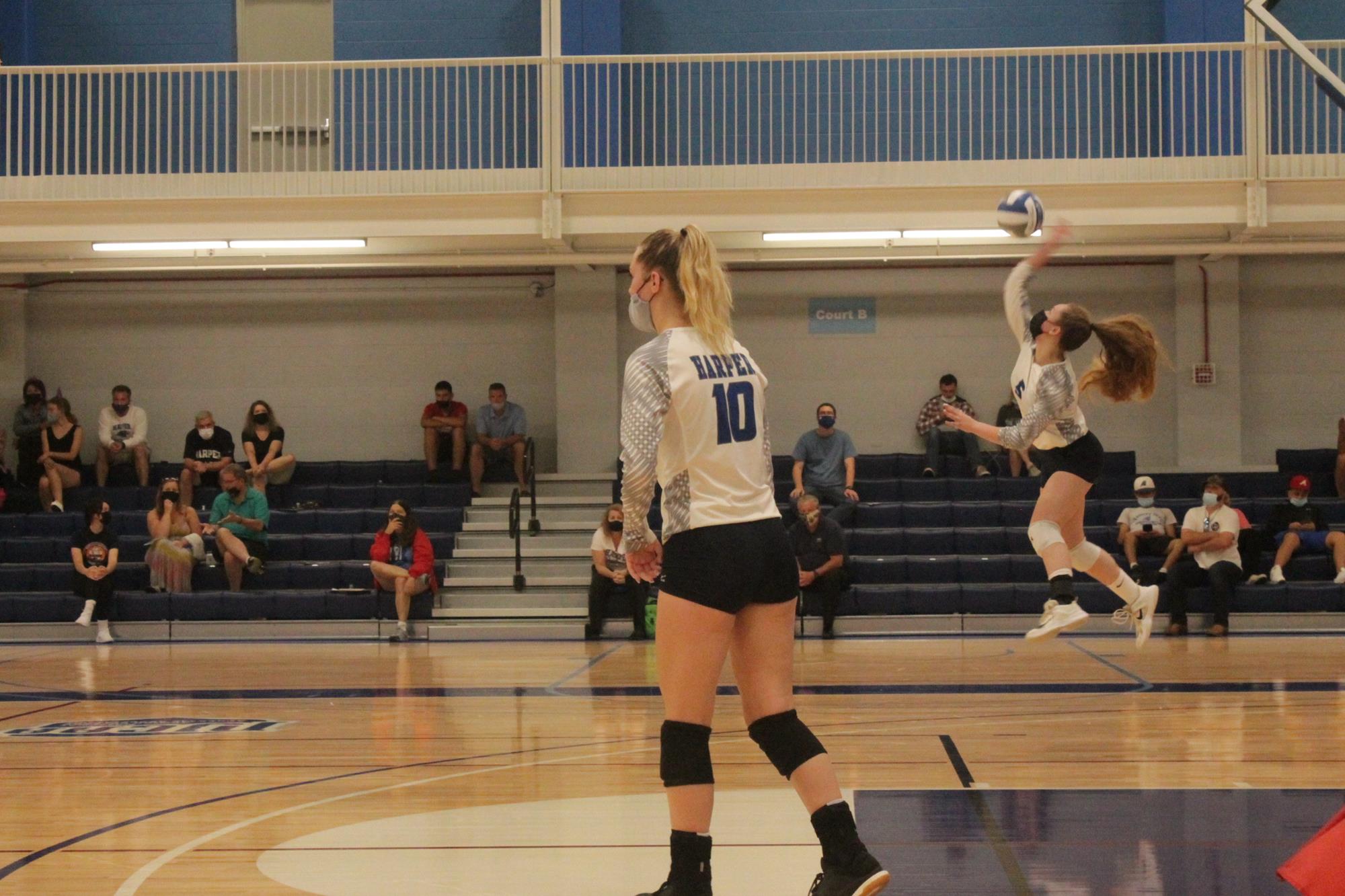 Harper defeats Trinity International University JV in 4 Sets - Harper ...