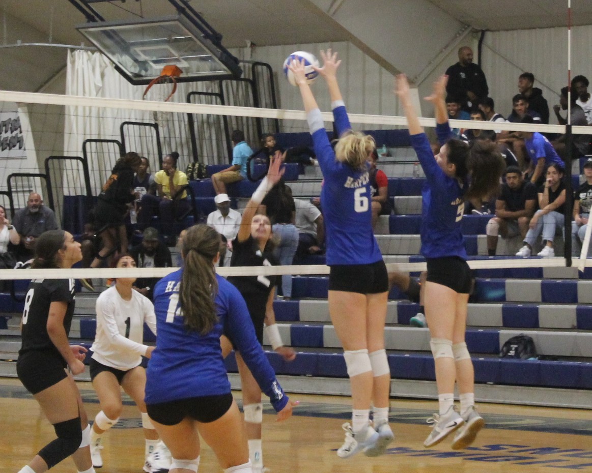 Harper Volleyball defeats South Suburban volleyball - Harper College ...