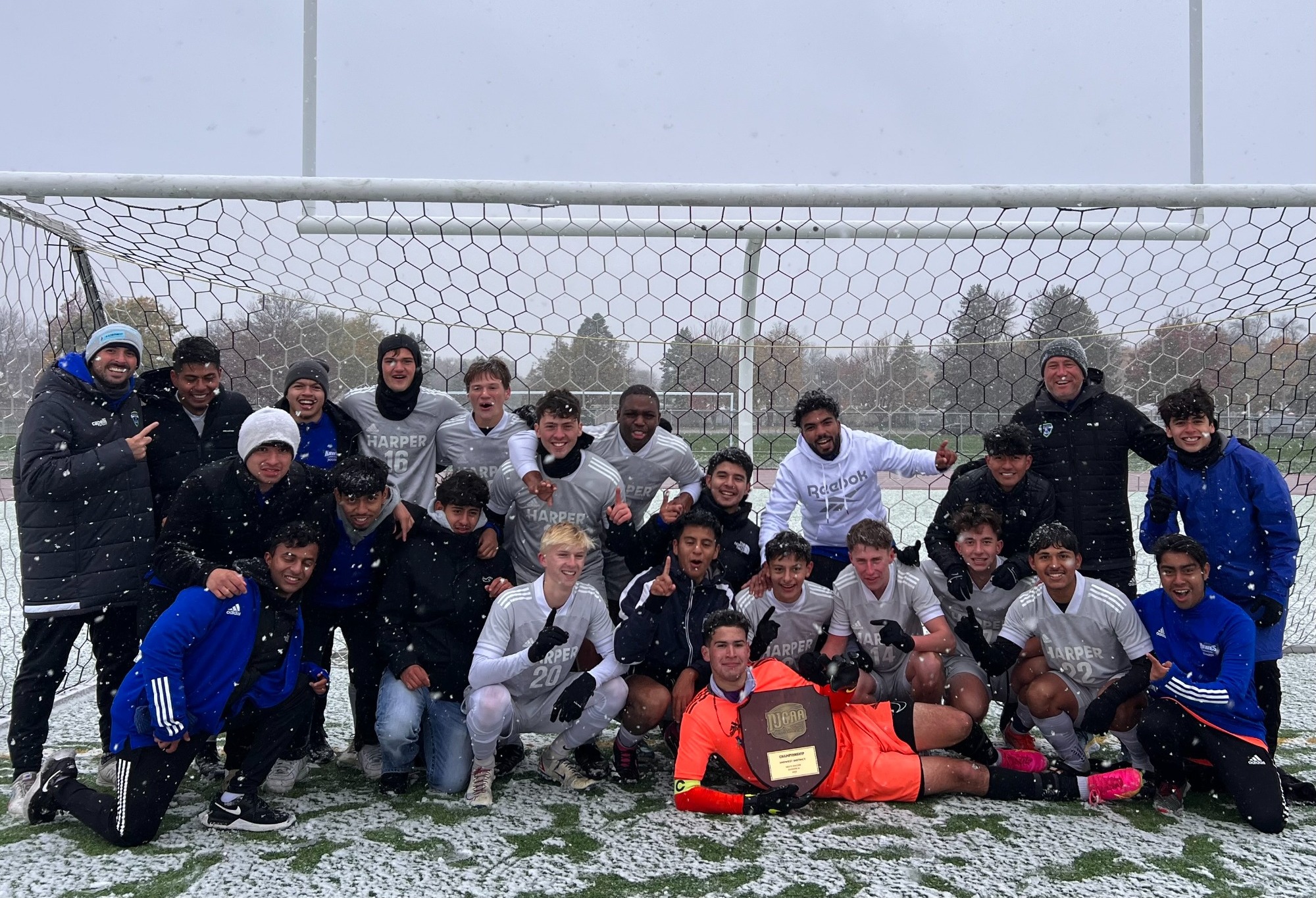 Men's Soccer Wins Midwest District Championship - Harper College Athletics